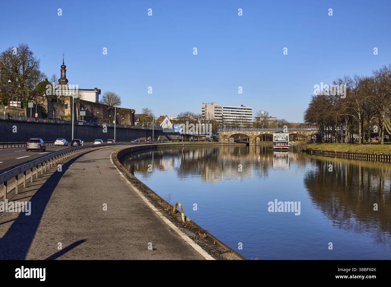 River Saar, footpath and cycle path, river bank, general architecture ...
