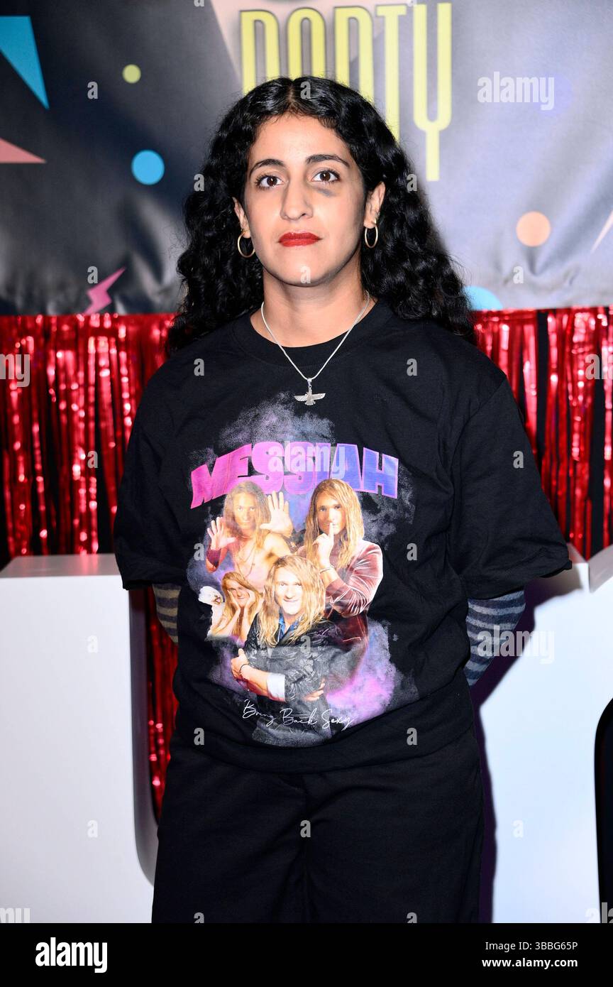 Banafshe Hourmazdi bei der Premiere der 1. Staffel der Joyn Serie ...