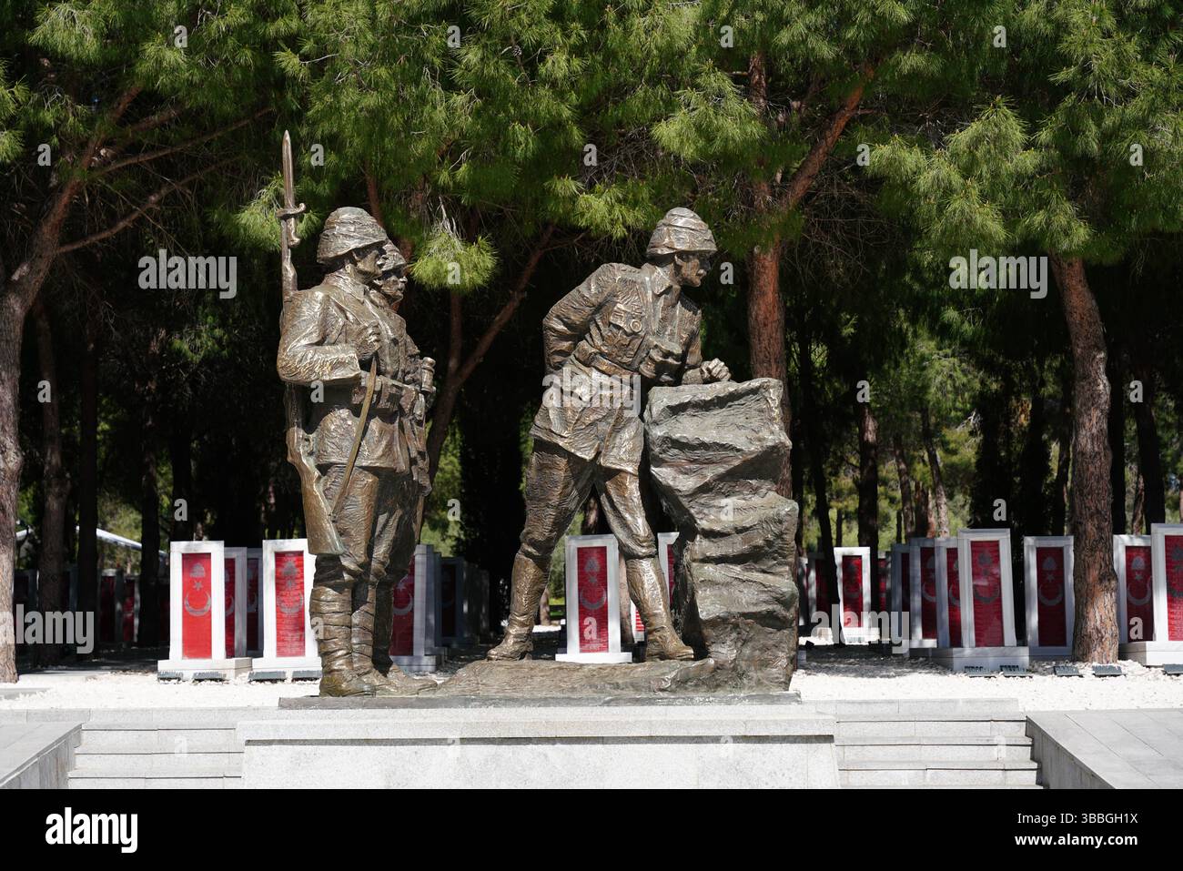 CANAKKALE, TURKIYE - APRIL 23, 2025: Ataturk Statue in Canakkale ...