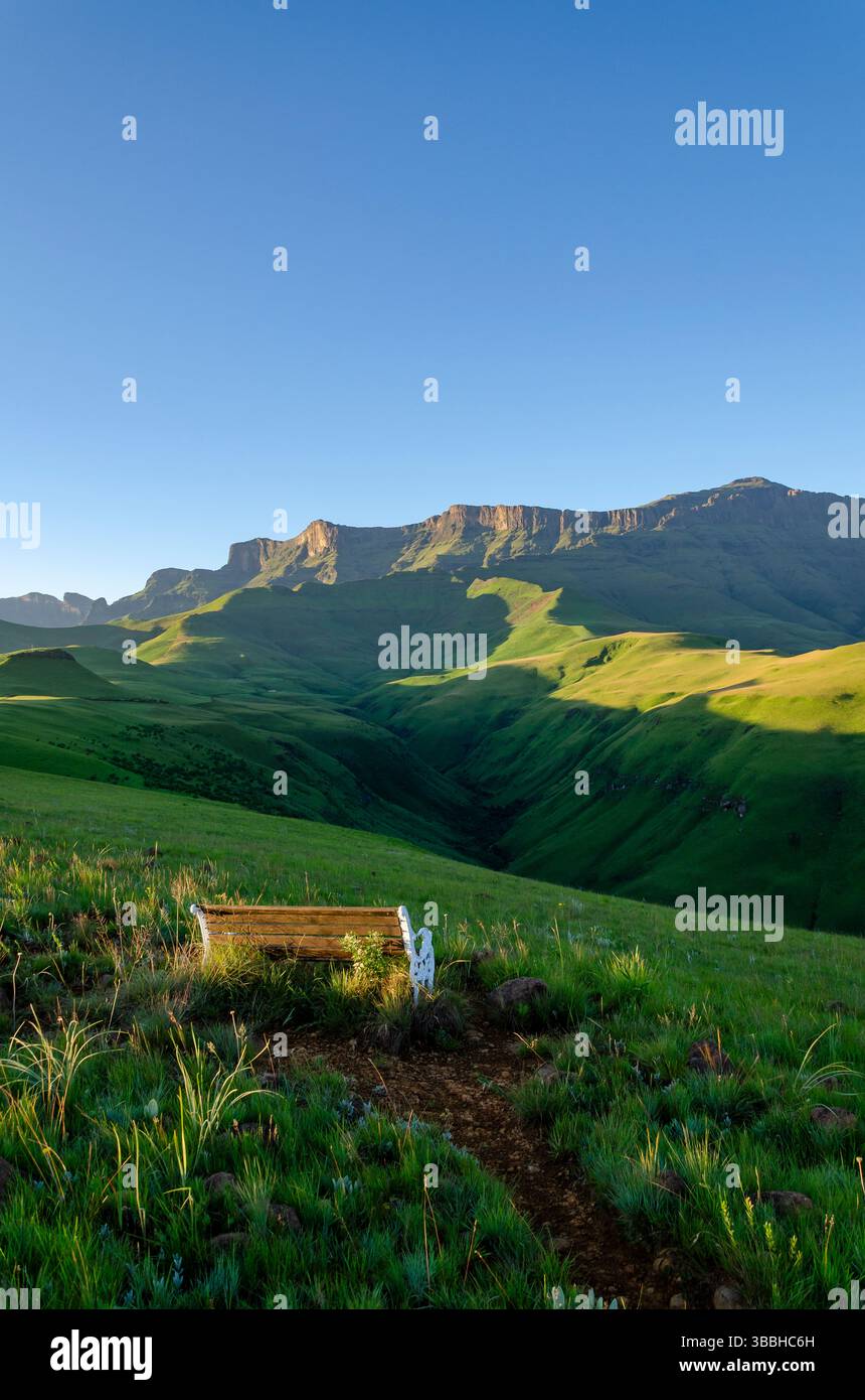 Breathtaking Drakensberg scenery at Cathedral Peak, Ukhahlamba Drakensberg Park, KwaZulu Natal ...