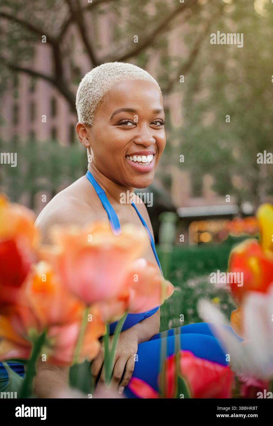 Womanlaughing hi-res stock photography and images - Alamy