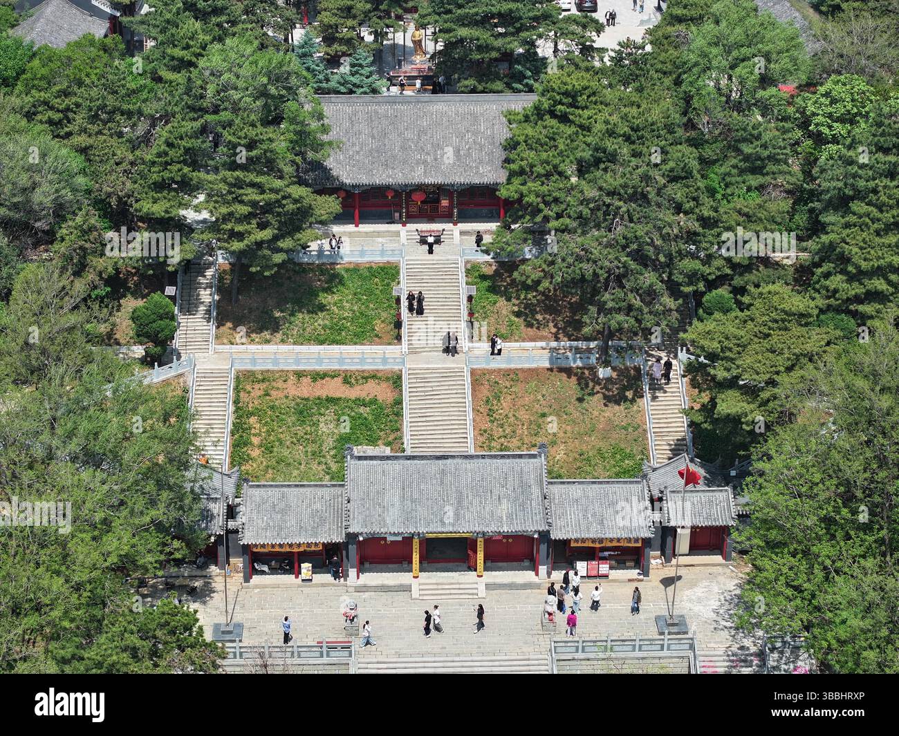 Aerial photo shows the early summer scenery of Xiangyang Temple in ...