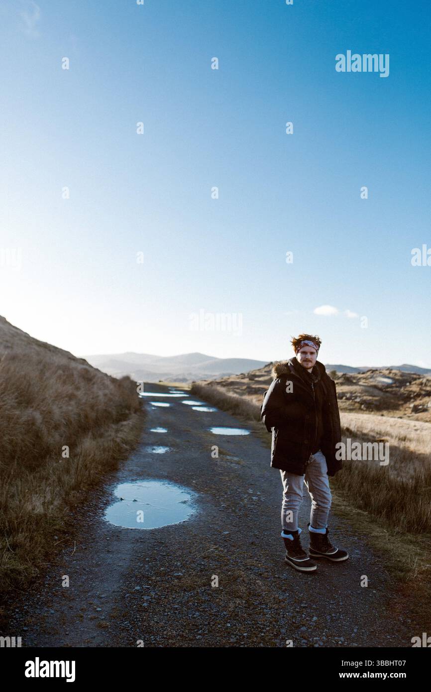 Path on ridge rural hi-res stock photography and images - Alamy