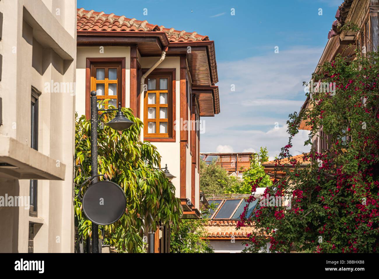 Old Ottoman houses in the narrow streets of Antalya Old Town Kaleici ...