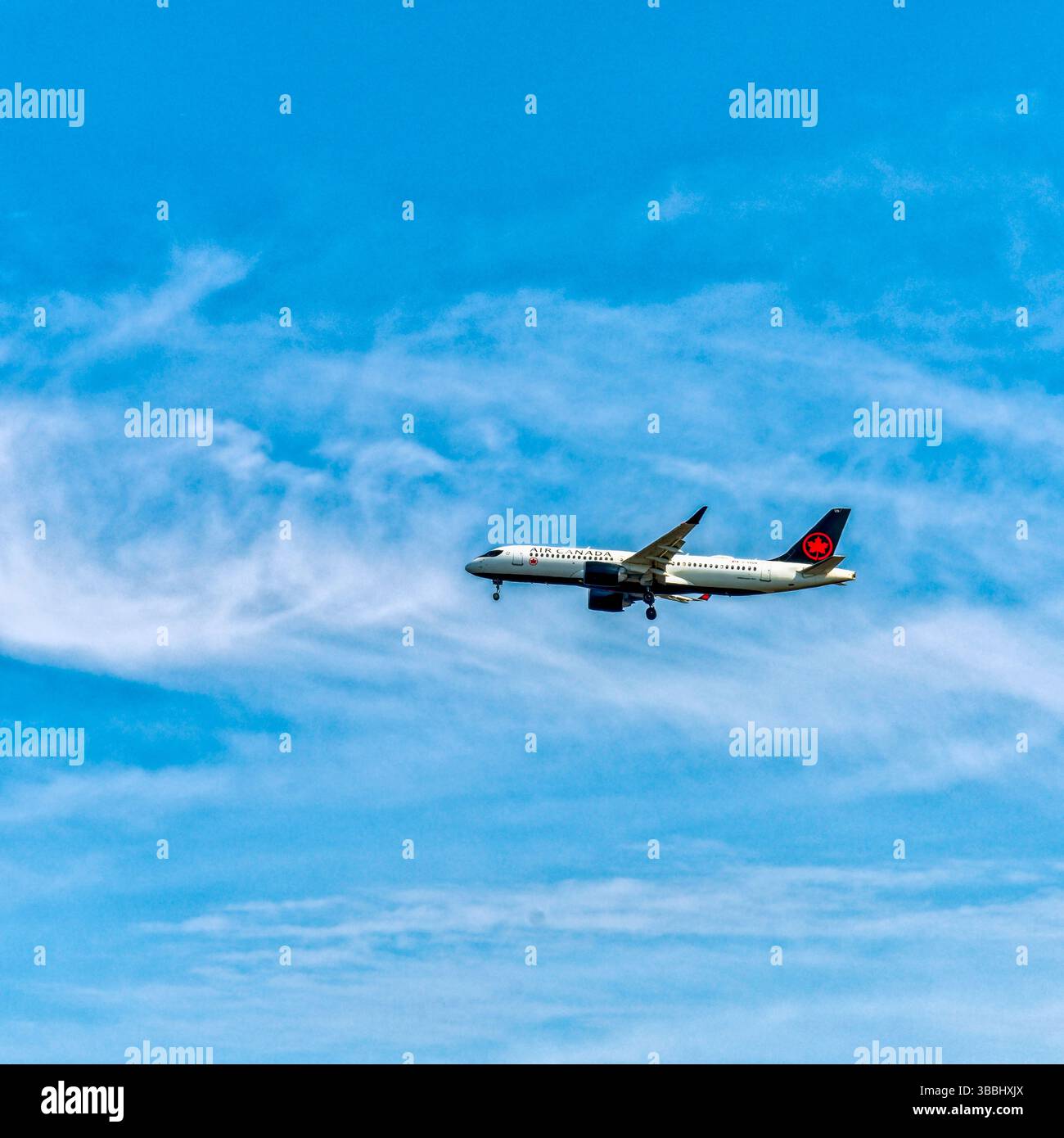 Air canada commercial planes hi-res stock photography and images - Alamy