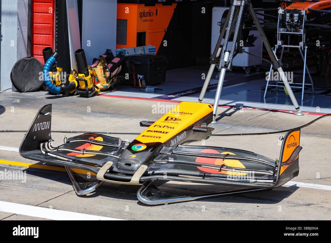 F1 mechanical hi-res stock photography and images - Alamy