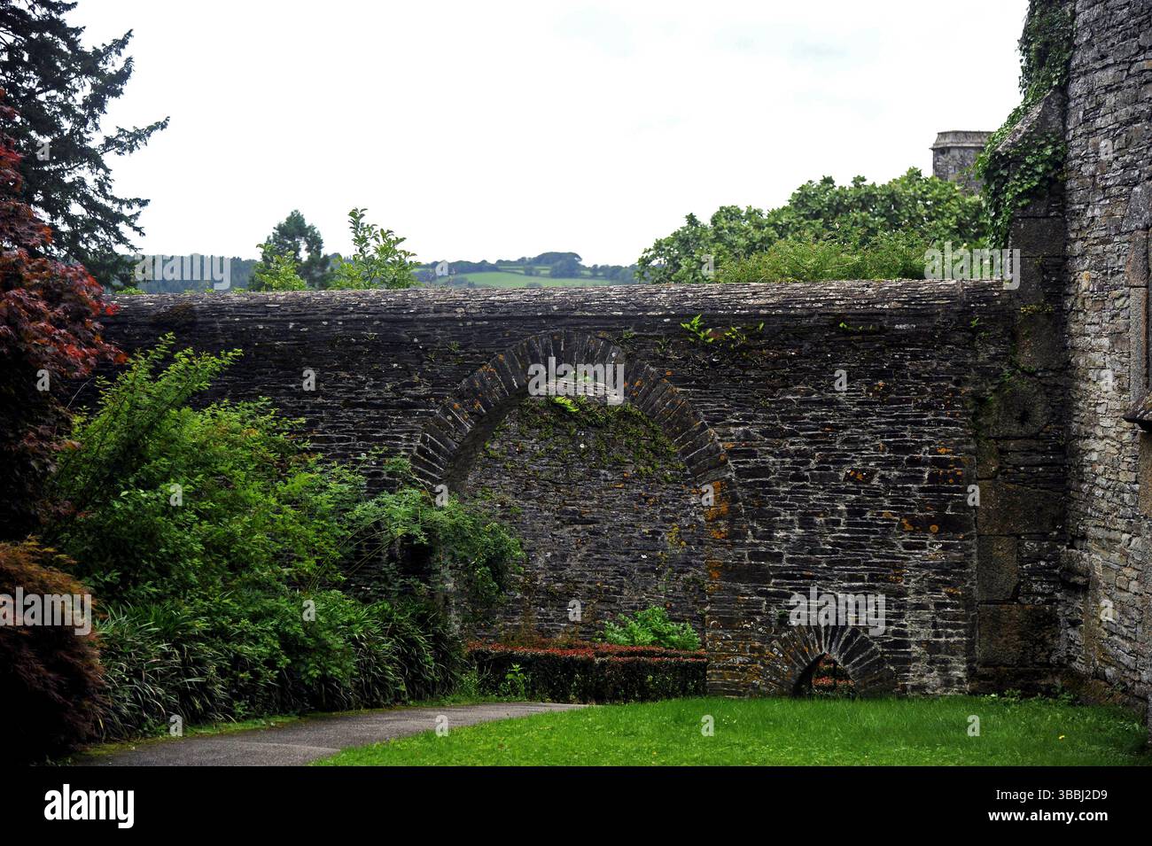 Umfassungsmauer um den Herrensitz. Buckland Abbey, Yelverton, England ...
