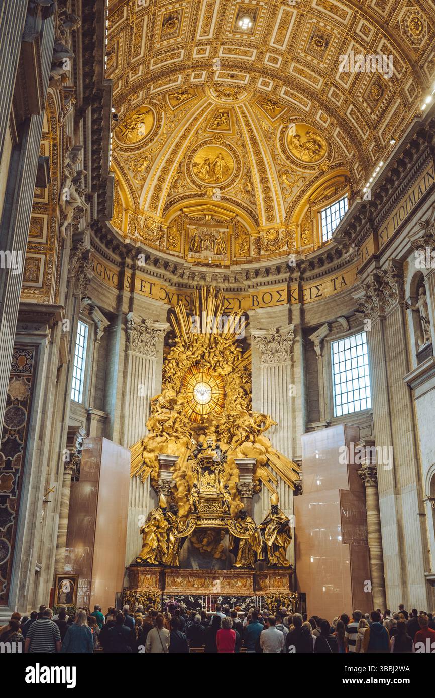 Vatican - March 14th 2025 - Saint Peter’s Basilica Altar Stock Photo ...