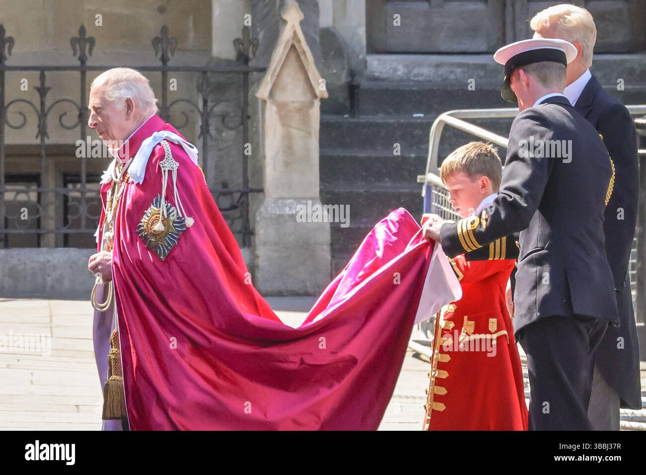 London, UK. 16th May, 2025. King Charles III arrives in the crimson ...