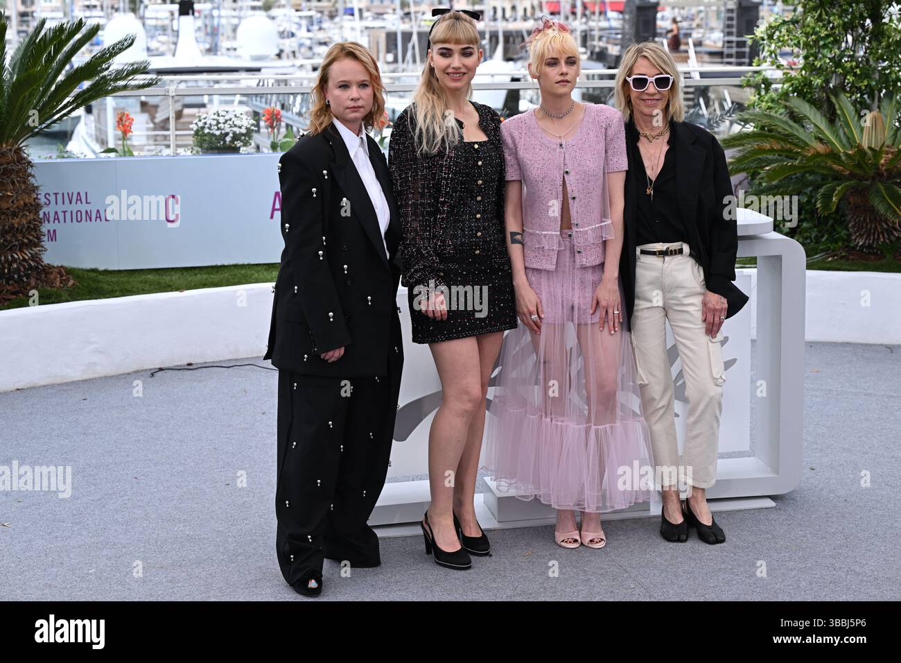 (left to right) Thora Birch, Imogen Poots, Kristen Stewart and Kim ...