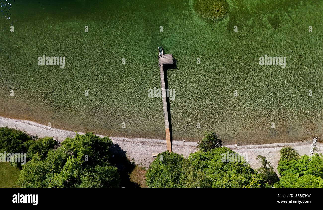 Ein Frühsommertag in Garatshausen Feldafing am Ortsrand von Tutzing ...