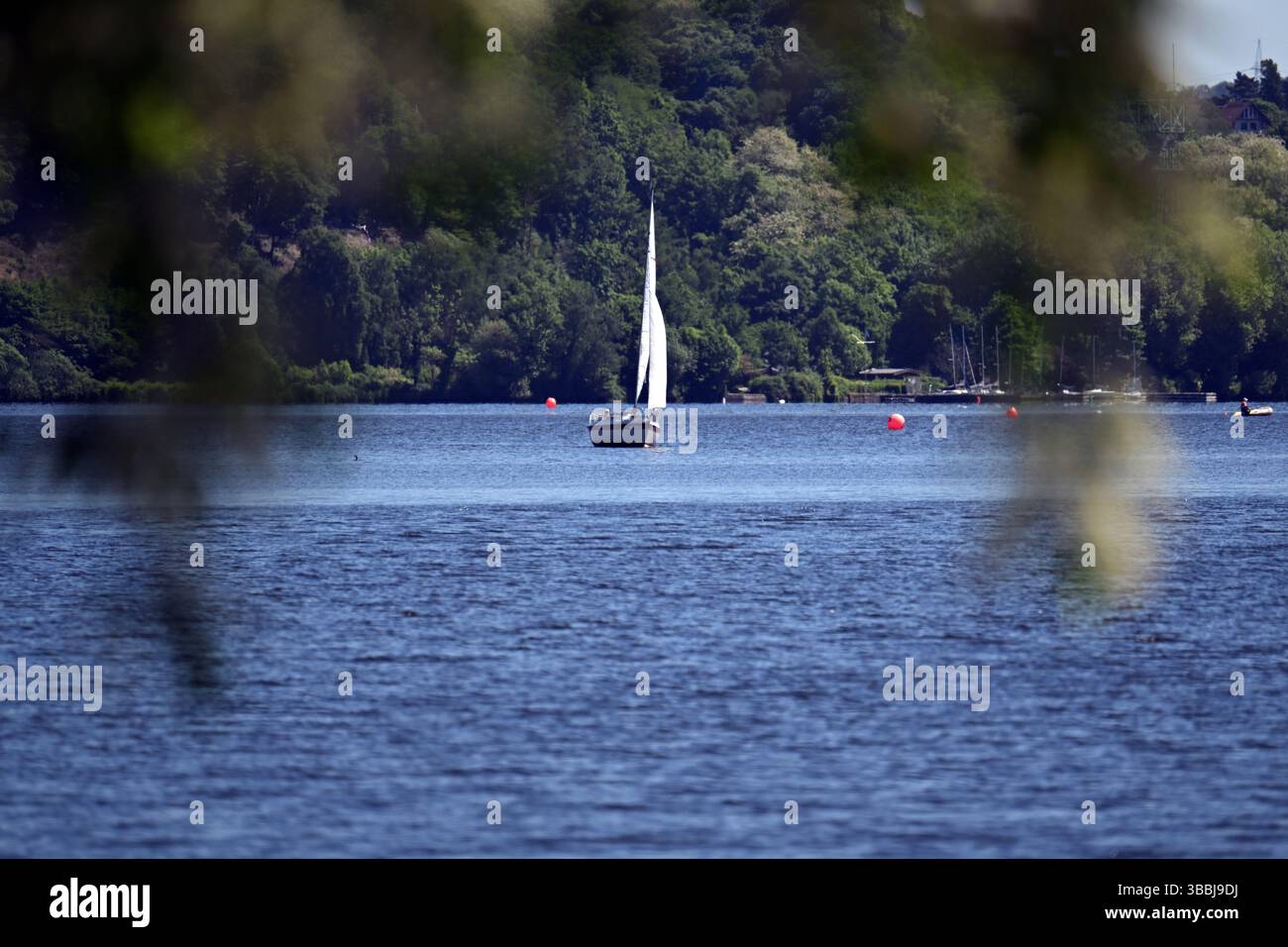 Essen, Germany. 16th May, 2025. Sailors take advantage of the good ...