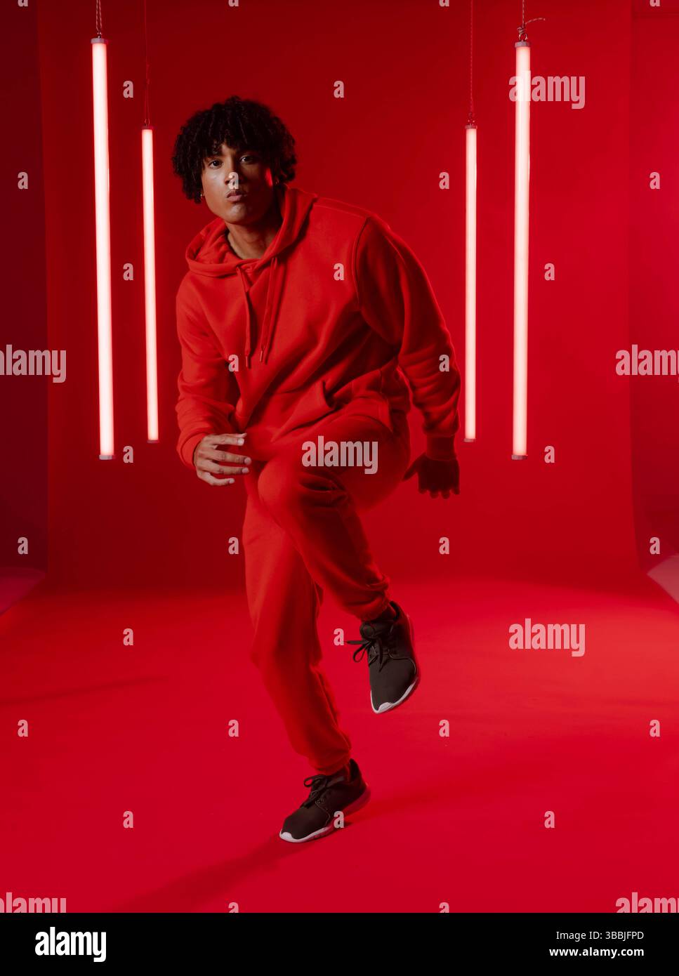 One legged man hi-res stock photography and images - Alamy