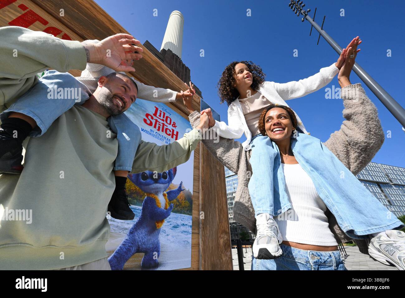 Lilo and stitch 2025 hi-res stock photography and images - Alamy