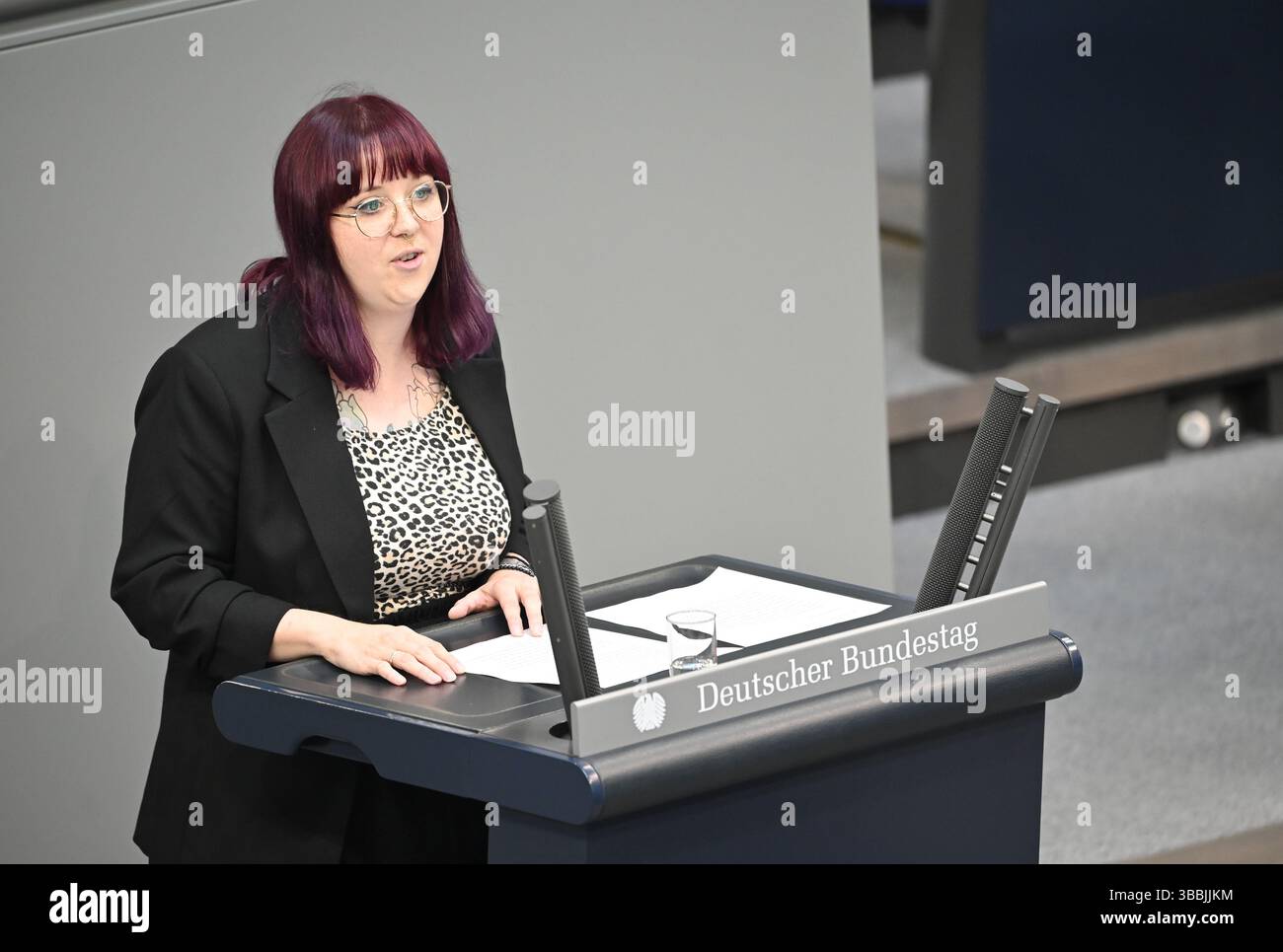 16 May 2025, Berlin: Anne-Mieke Bremer (Die Linke) speaks to MPs in the ...