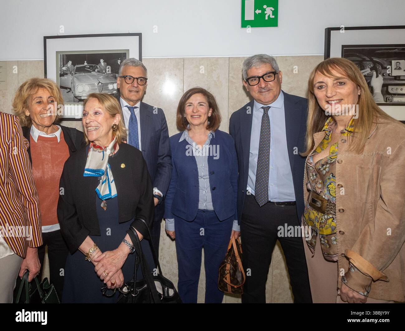 Al centro iL Prefetto Claudio Sgaraglia, il Questore Bruno Megale e ...