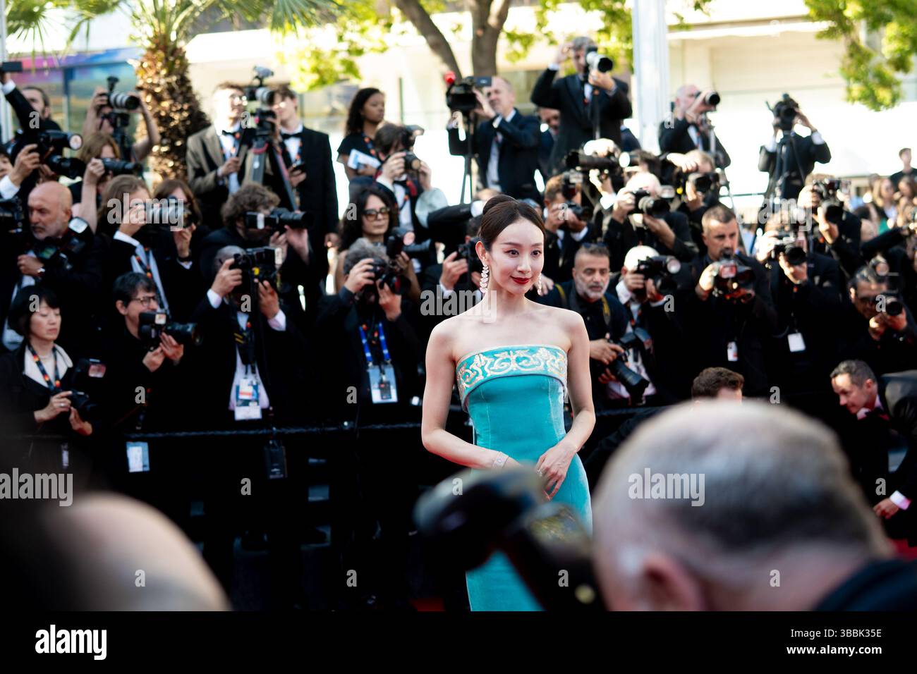 CANNES, FRANCE - MAY 15: (L-R) Solàn Machado-Graner, Jonathan Turnbull ...