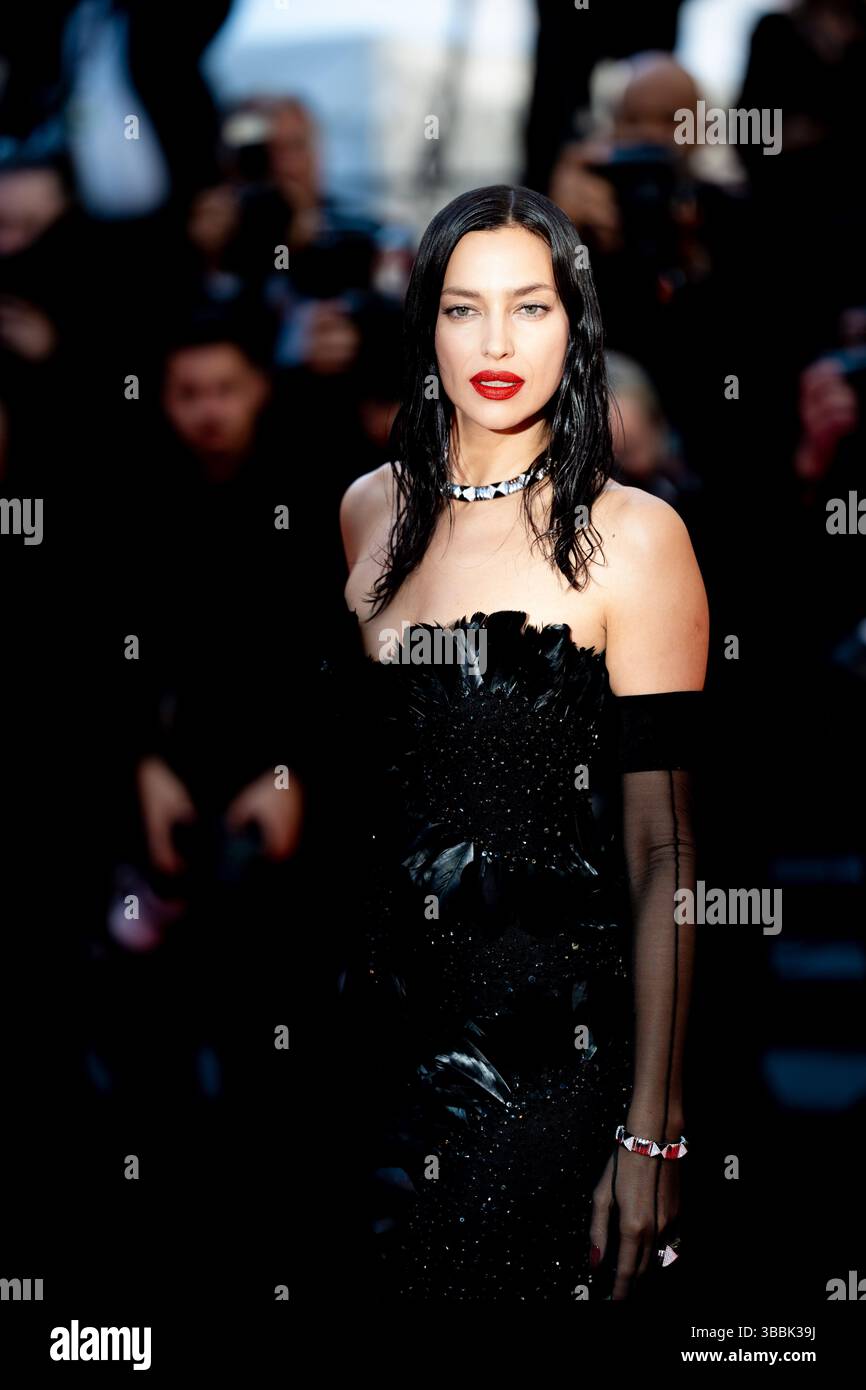 CANNES, FRANCE - MAY 15: (L-R) Solàn Machado-Graner, Jonathan Turnbull ...