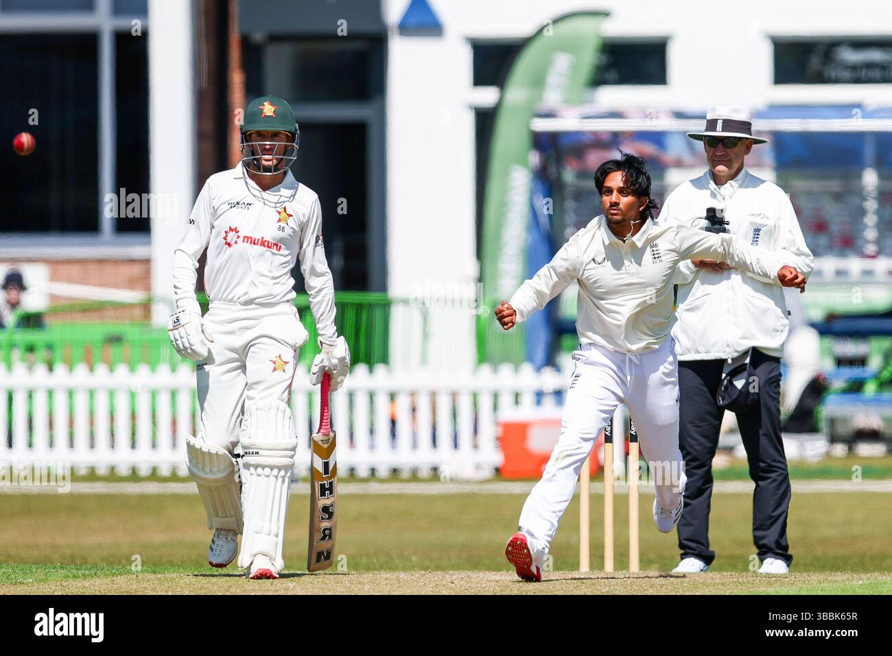 Leicester, UK. 16th May, 2025. #9, Jafer Chohan of Yorkshire in action ...