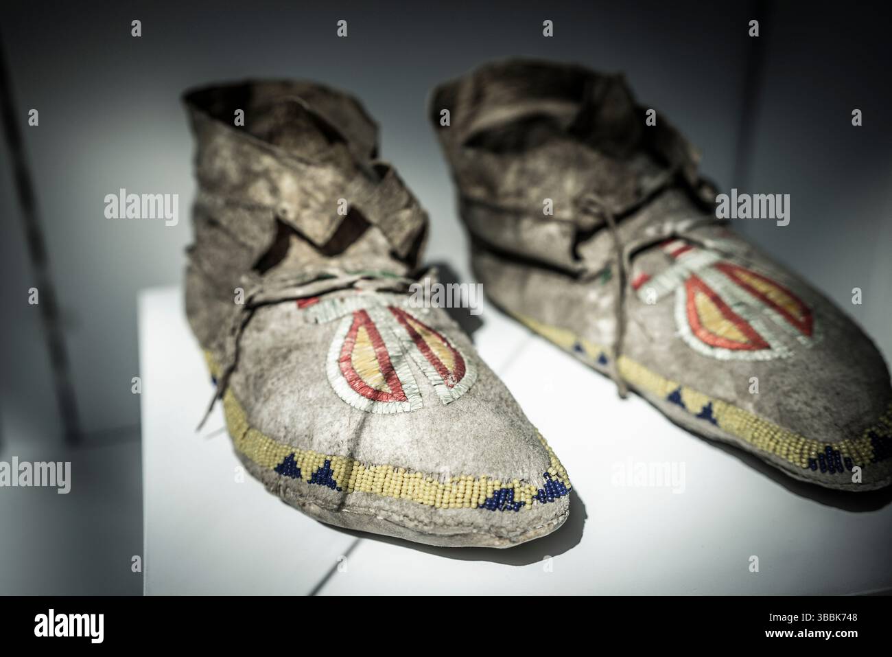 bison hoof moccasins, Hidatsa culture, Great Plains of the United ...