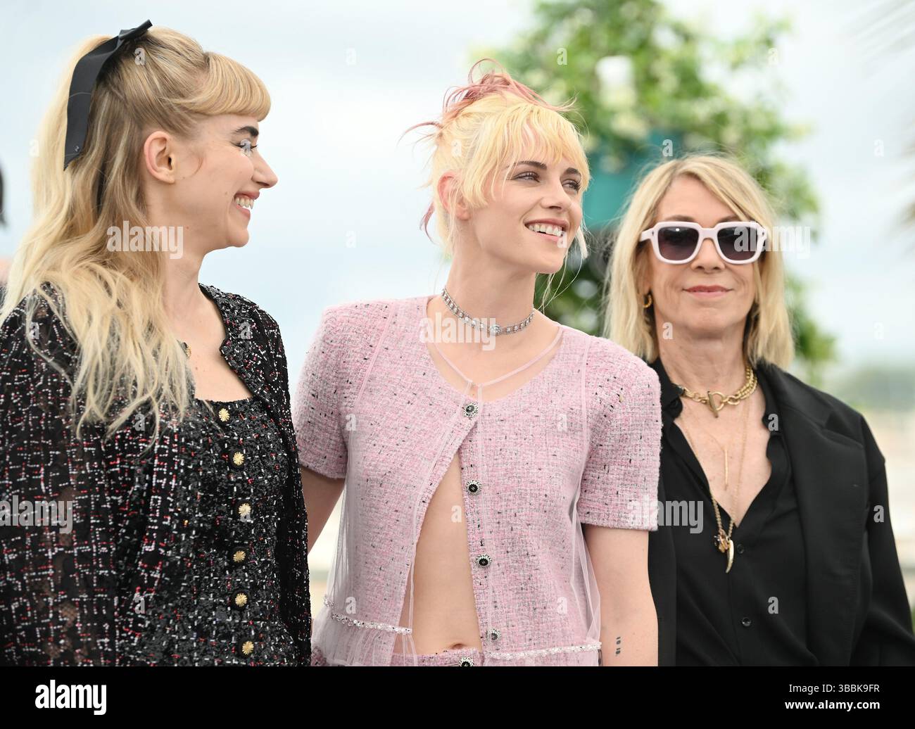 Kristen stewart and kim gordon hi-res stock photography and images - Alamy
