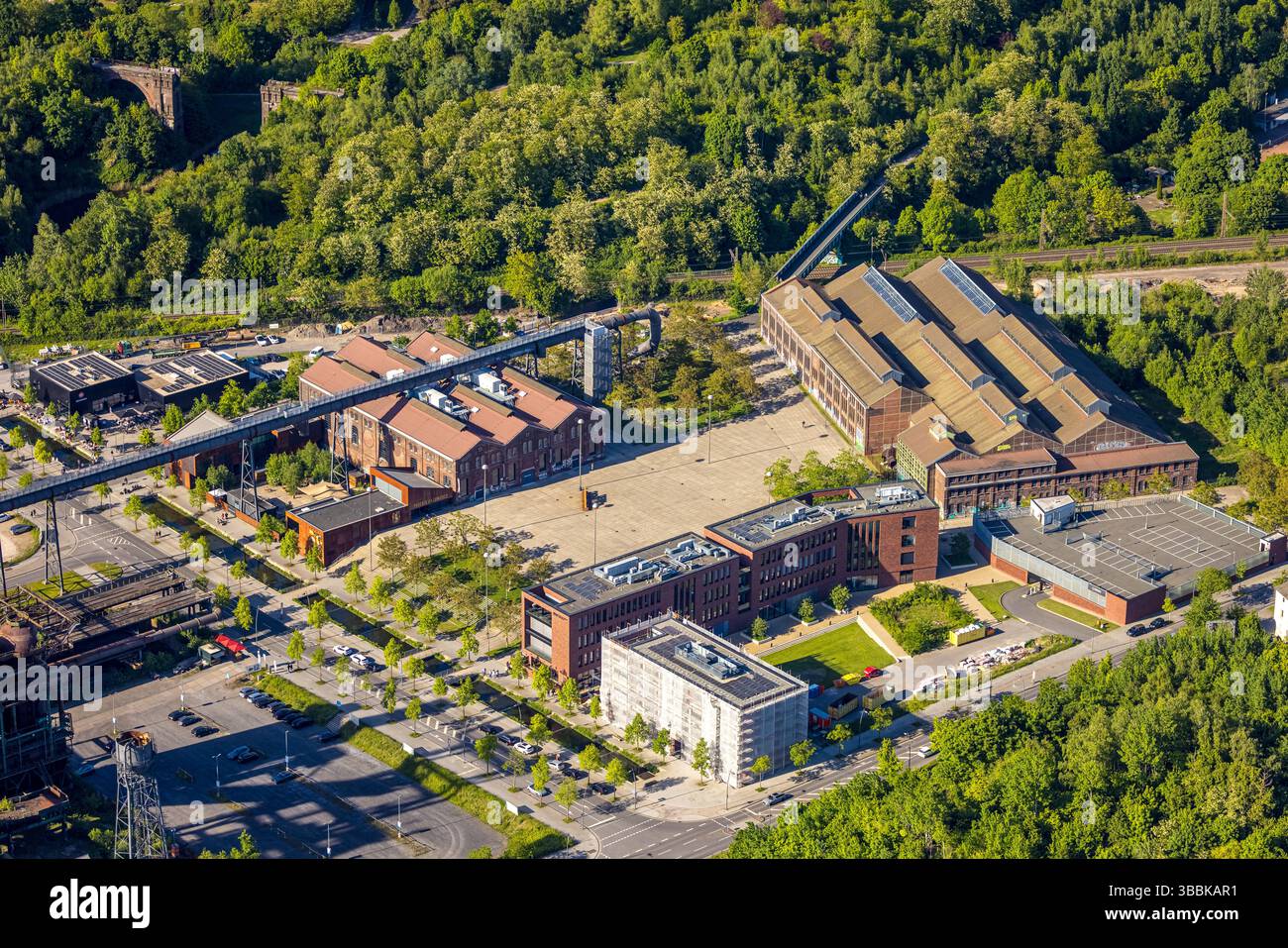 Luftbild, Phoenixplatz mit Phoenix des LumioÂres Kunstzentrum ...