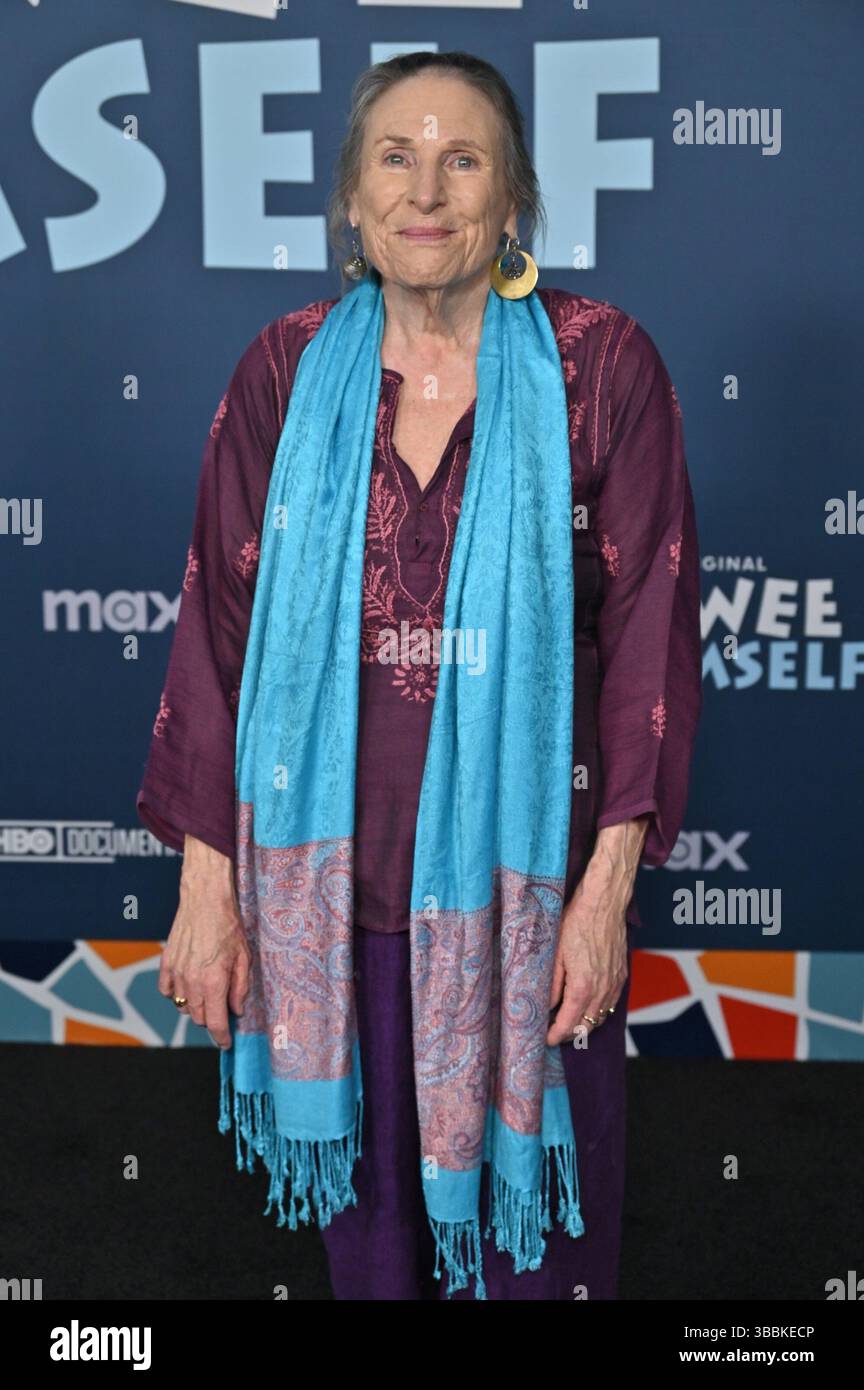 Suzanne Kent at arrivals for PEE-WEE AS HIMSELF Premiere, Directors ...