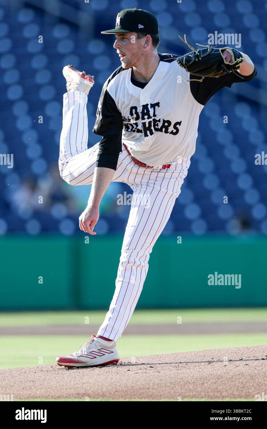 Clearwater FL USA; Clearwater Threshers pitcher Sam Highfill (21 ...