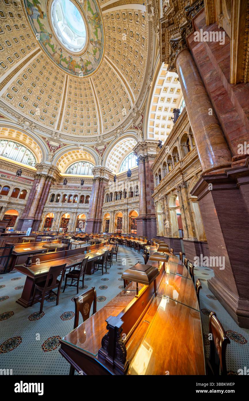 WASHINGTON DC — The Main Reading Room of the Thomas Jefferson Building ...