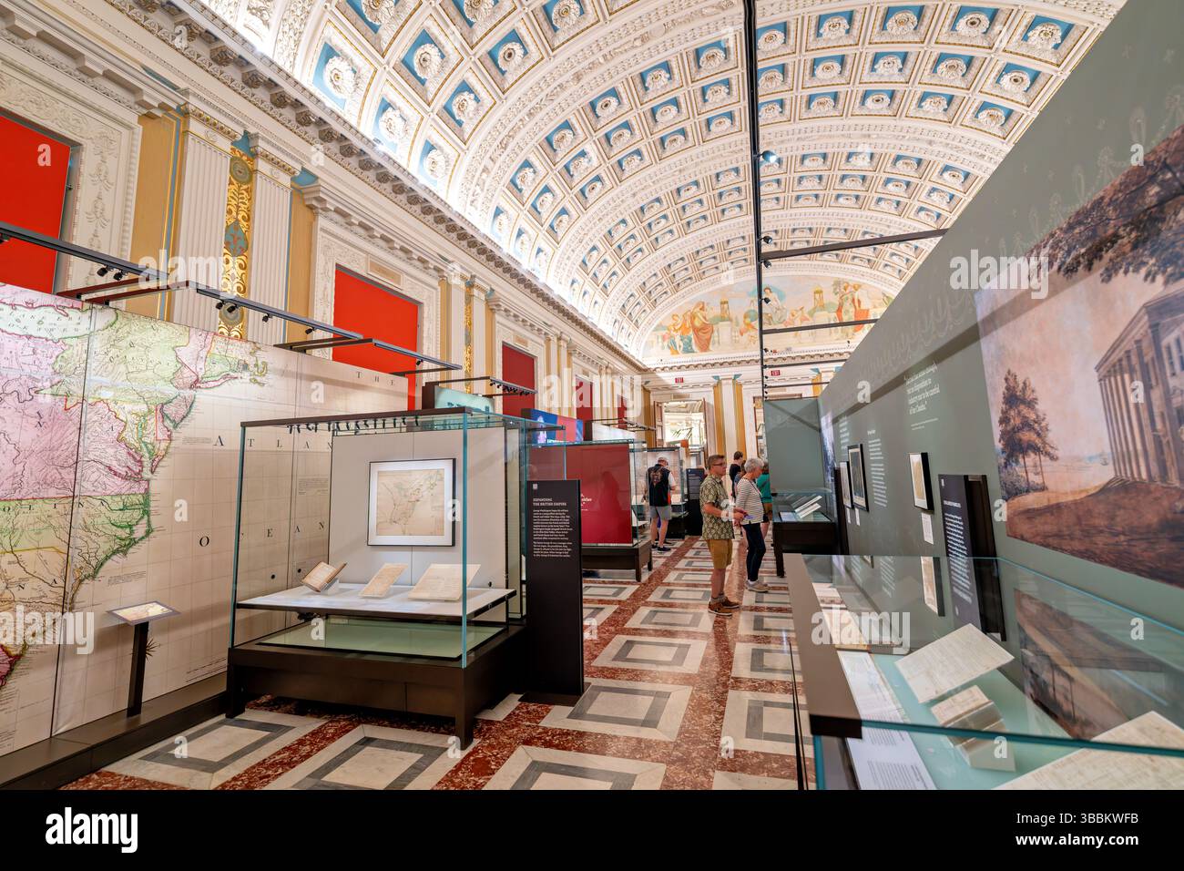 WASHINGTON DC, United States — The "Two Georges" exhibition in the ...