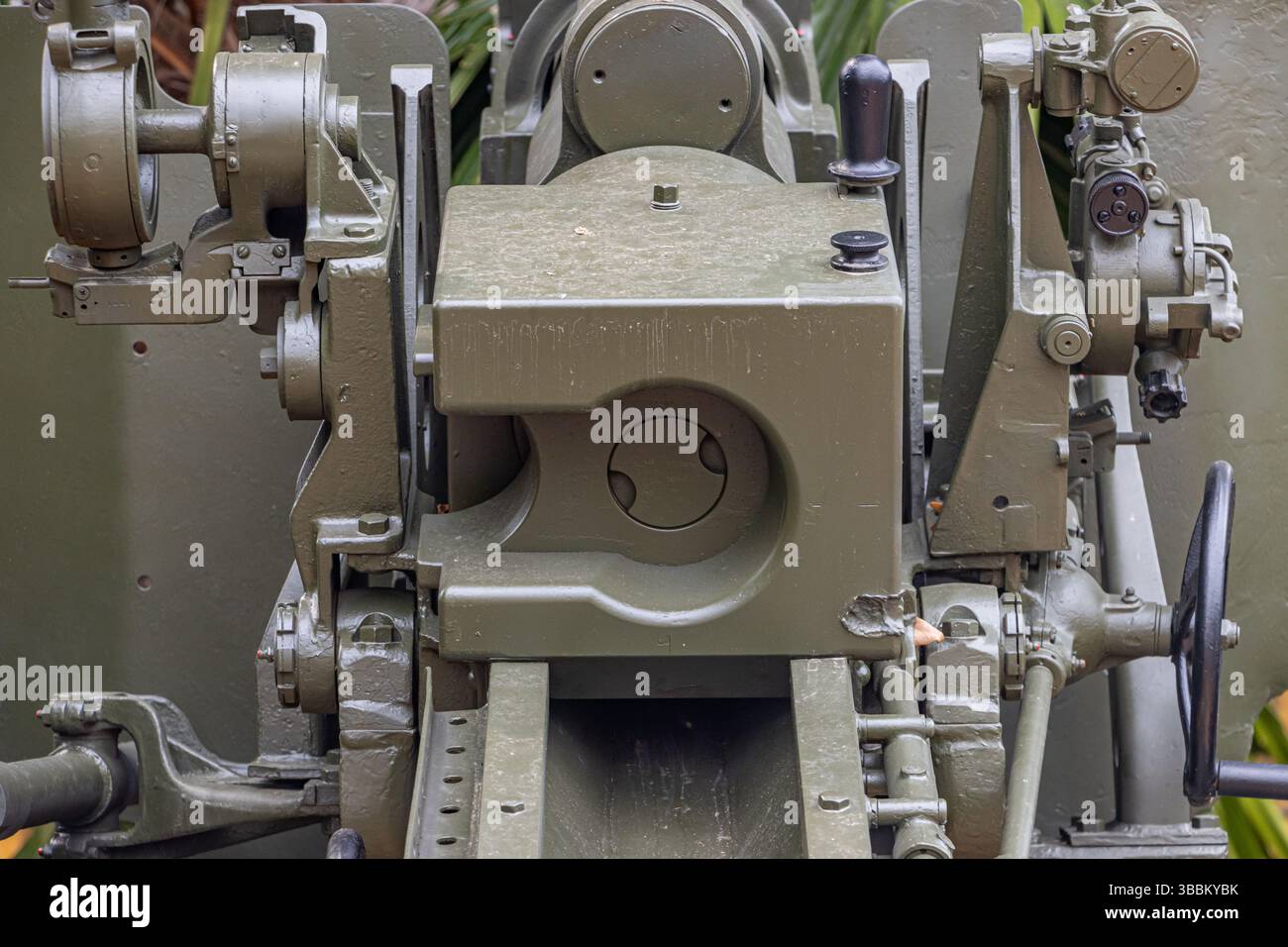 A close-up view of the 105mm M101 cannon with the breech Stock Photo ...