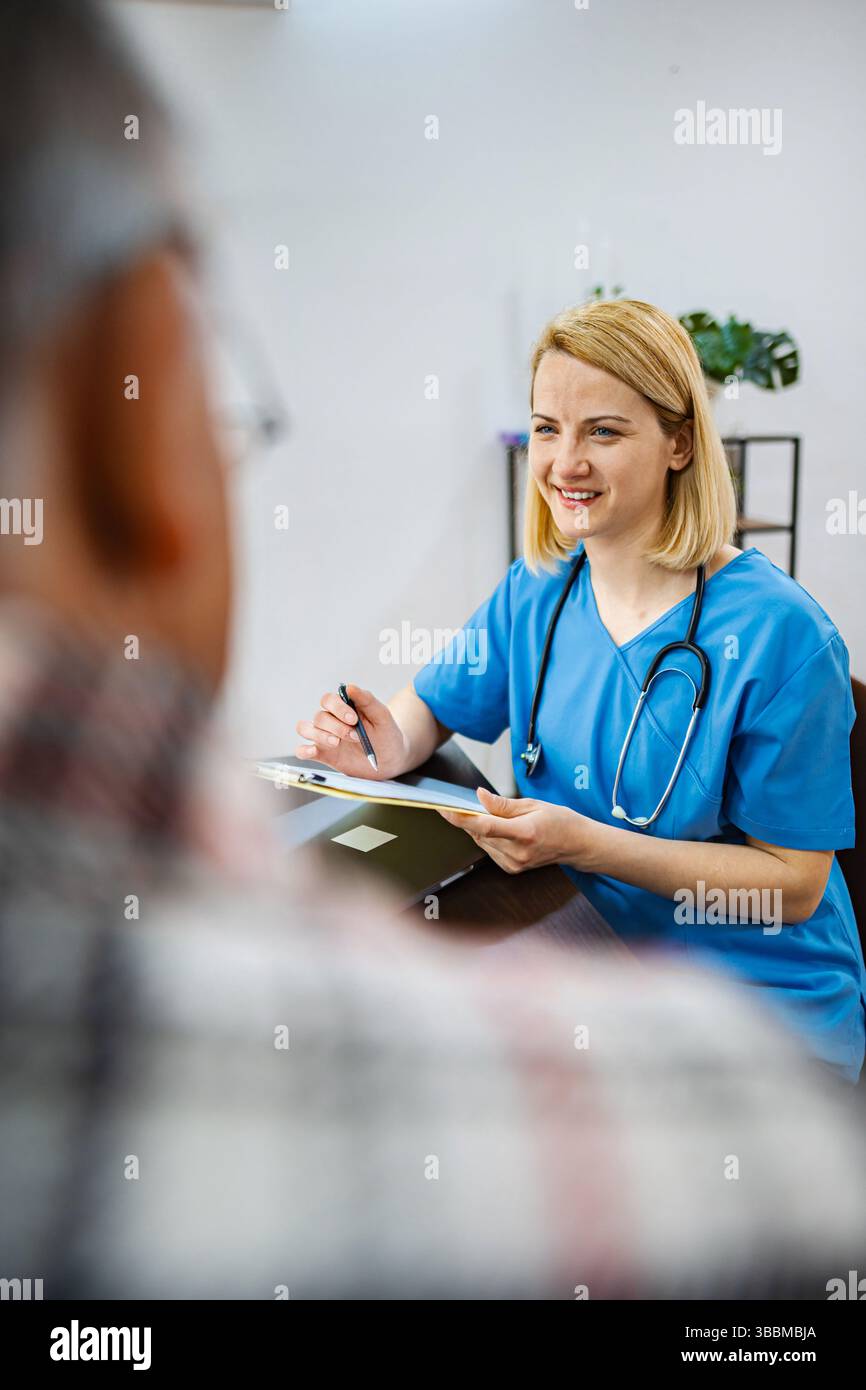 Doctor professionalism hi-res stock photography and images - Alamy
