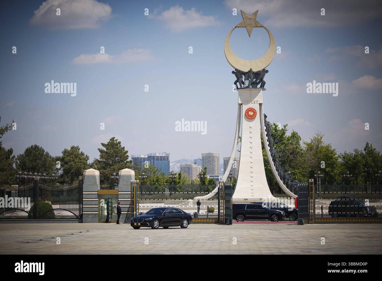 Turkish President Recep Tayyip Erdoan receives with Ukrainian President ...