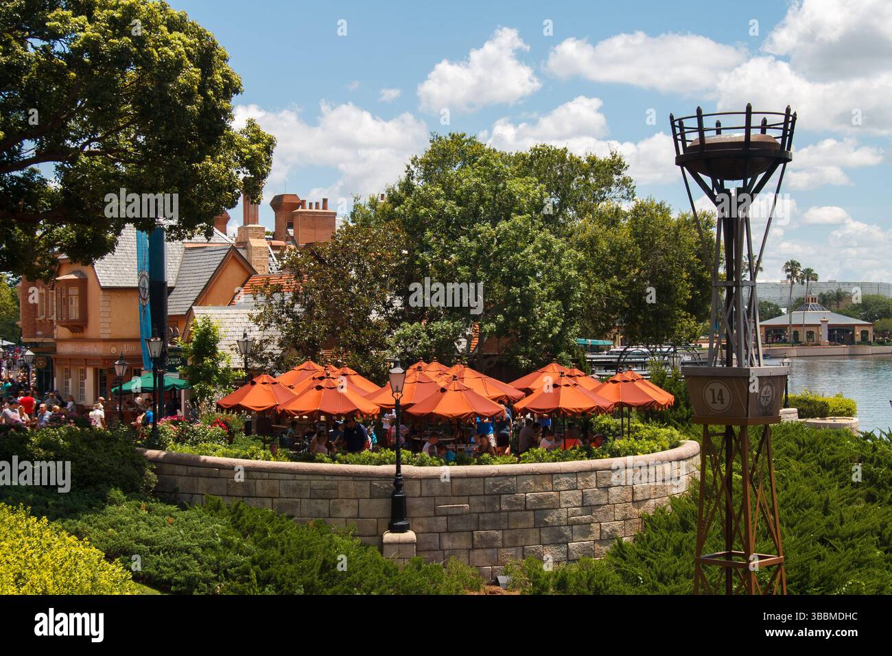 The United Kingdom pavillon at Epcot amusement park, Disney World ...