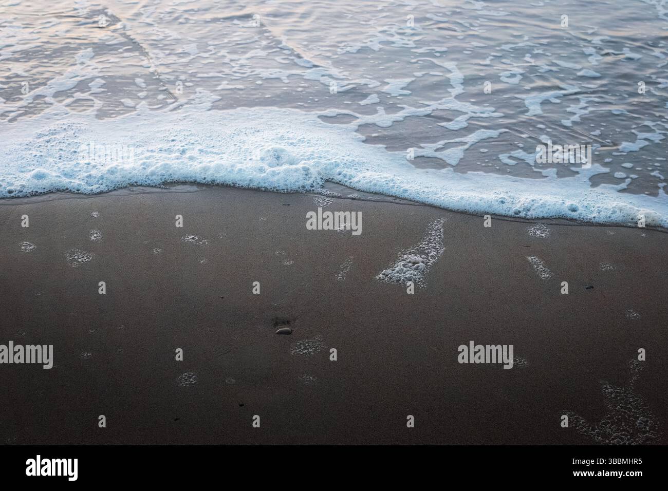 Cambois Beach Northumberland, Blue Hour into sunrise, with beach ...