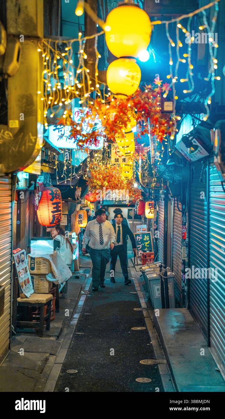 High-resolution street photo of Omoide Yokocho in Shinjuku, Tokyo ...
