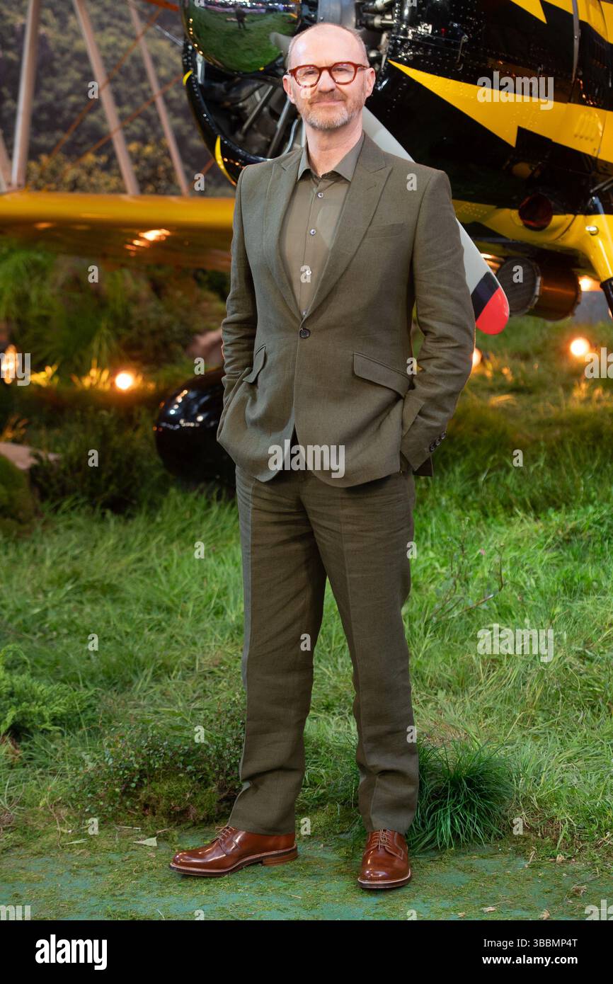 Mission impossible mark gatiss hi-res stock photography and images - Alamy