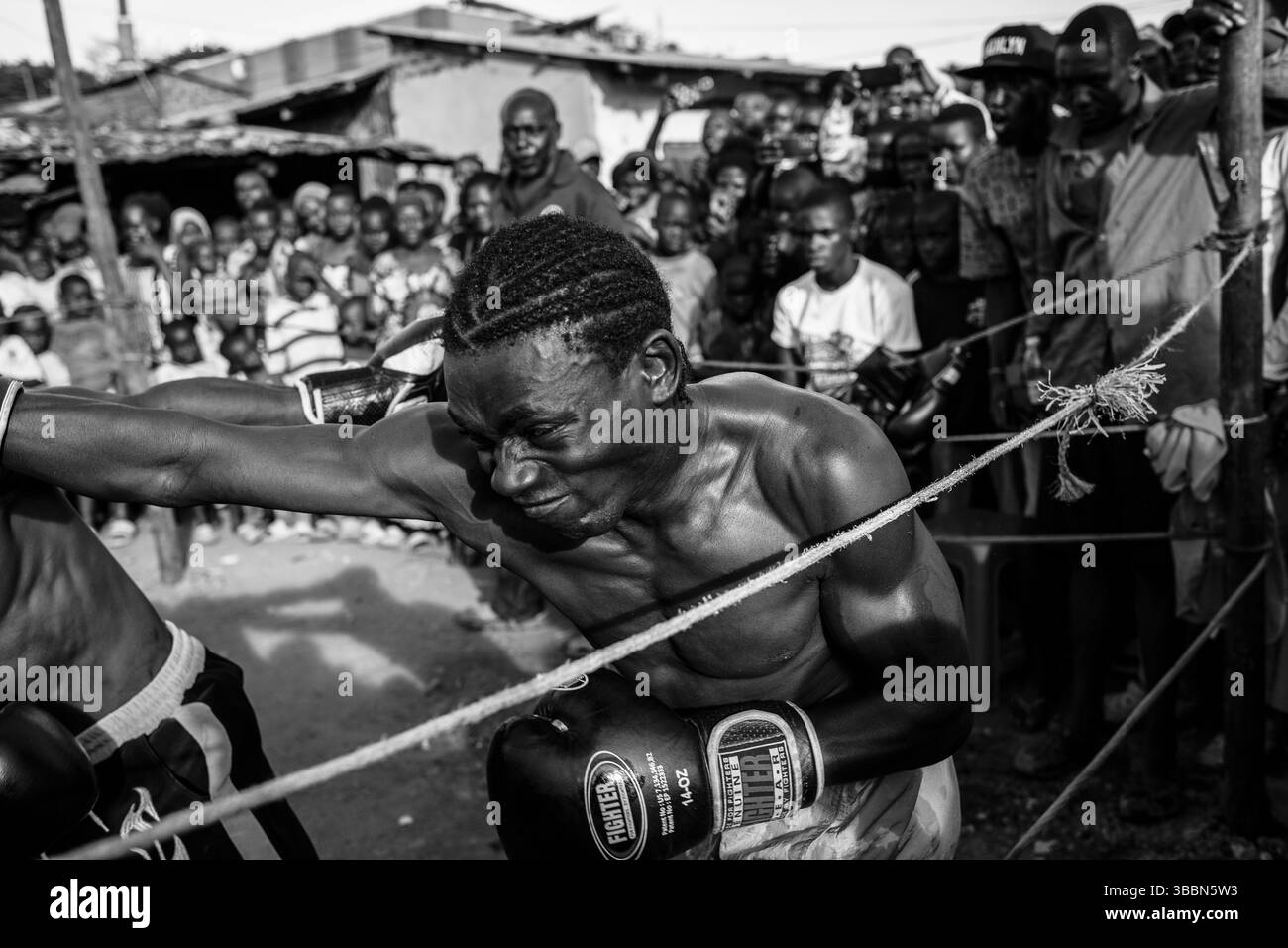 Boxing in Katanga area, Kampala, Uganda, Africa Stock Photo - Alamy