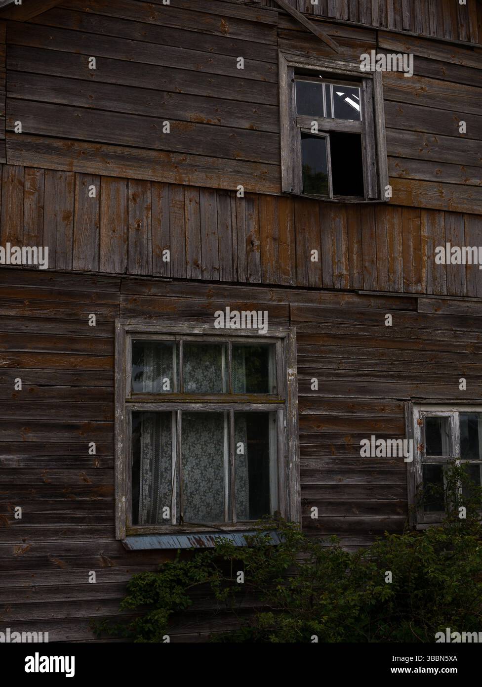 Ghost town vibe hi-res stock photography and images - Alamy