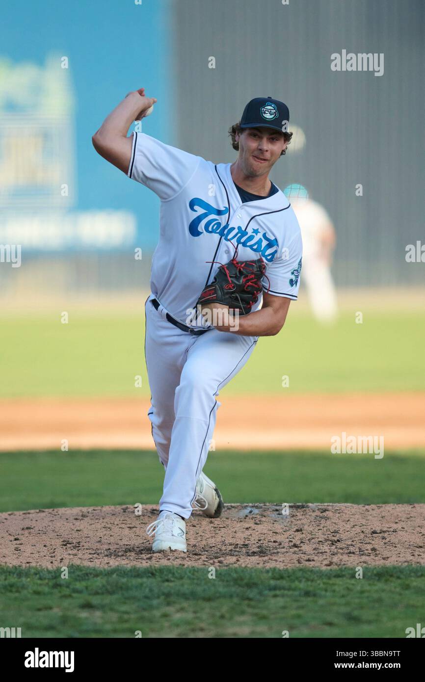 Asheville Tourists pitcher Matthew Linskey (40) delivers a pitch during ...