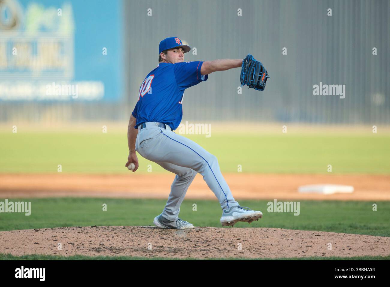 Brooklyn Cyclones starting pitcher Jonathan Santucci (10) delivers a ...