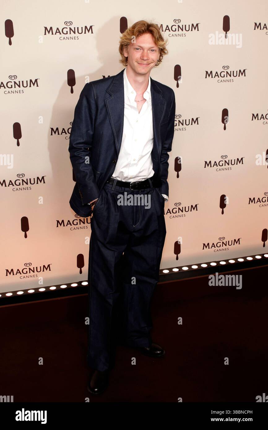 Filip Schnack bei der Magnum Cannes Beach Party im Rahmen des Festival ...