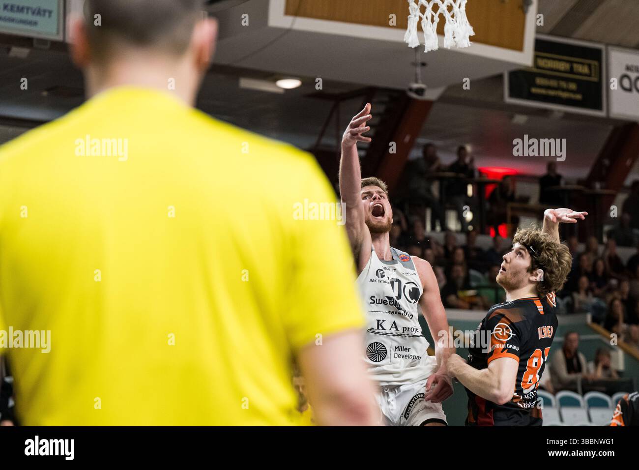 250516 Norrköpings Shane Hunter och Borås Lukas Millner under final ...