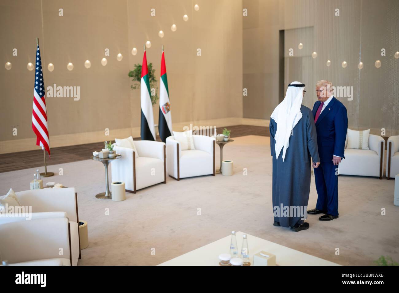 President Donald Trump meets with UAE President Sheikh Mohamed bin ...