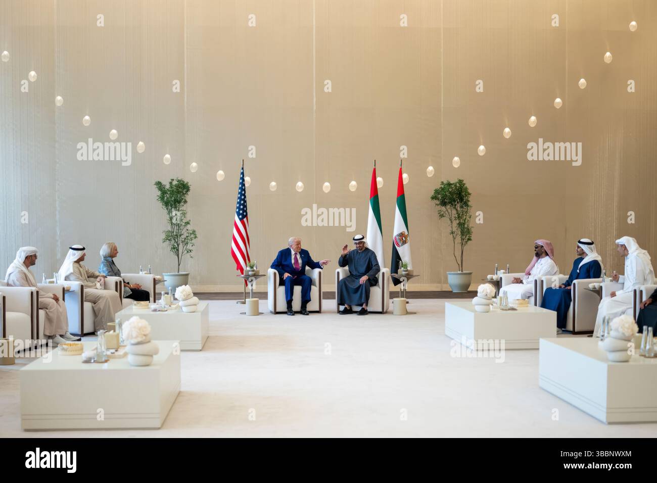 President Donald Trump meets with UAE President Sheikh Mohamed bin ...