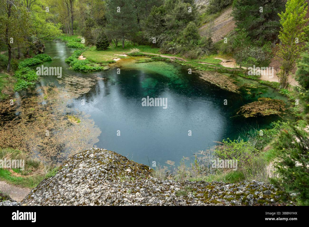 Lago fontana hi-res stock photography and images - Alamy