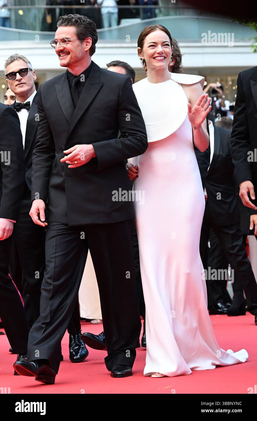 Chilean- American actor Pedro Pascal and American actress Emma Stone ...