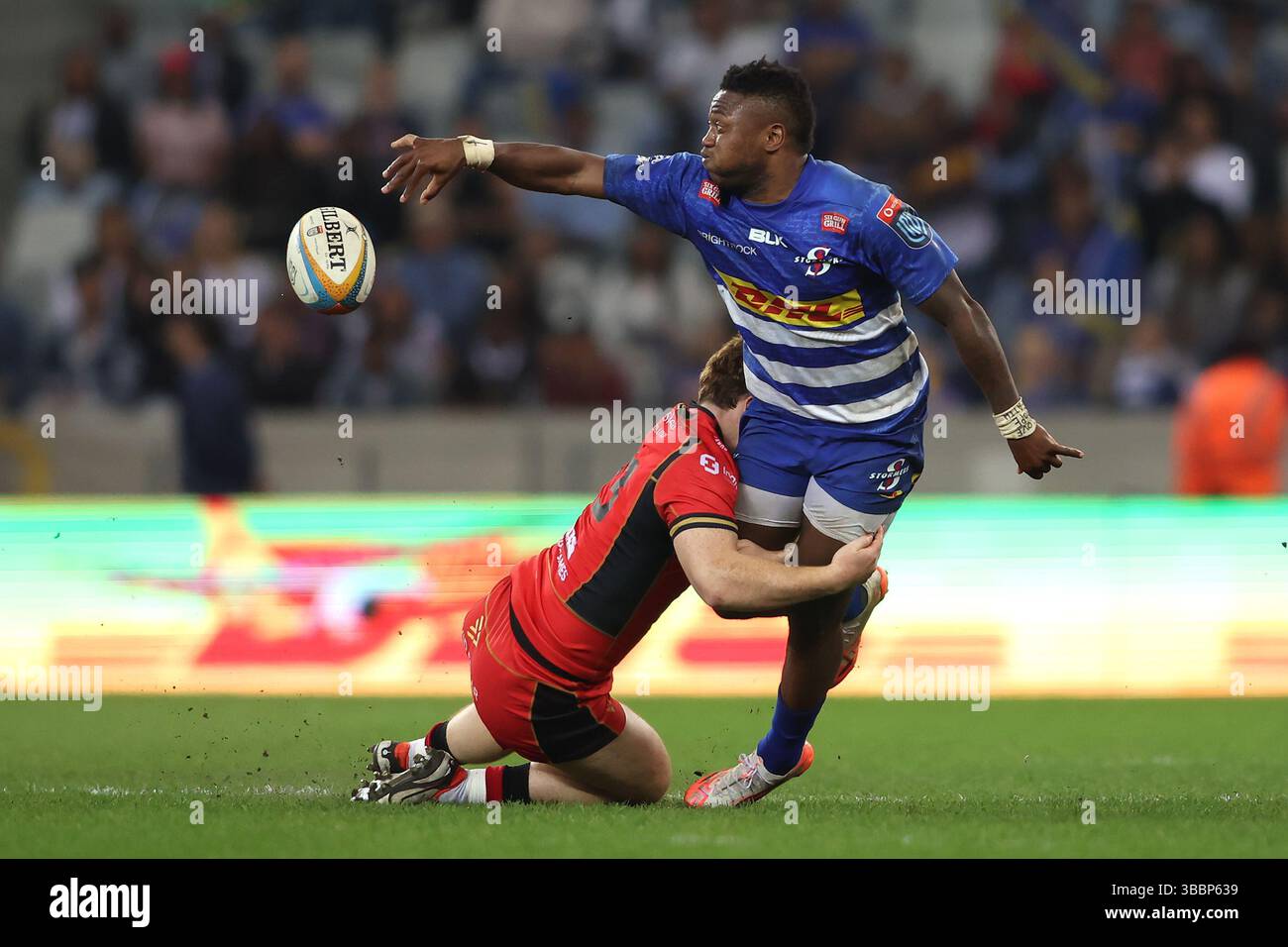 CAPE TOWN, SOUTH AFRICA - MAY 16: Wandisile Simelane of DHL Stormers ...