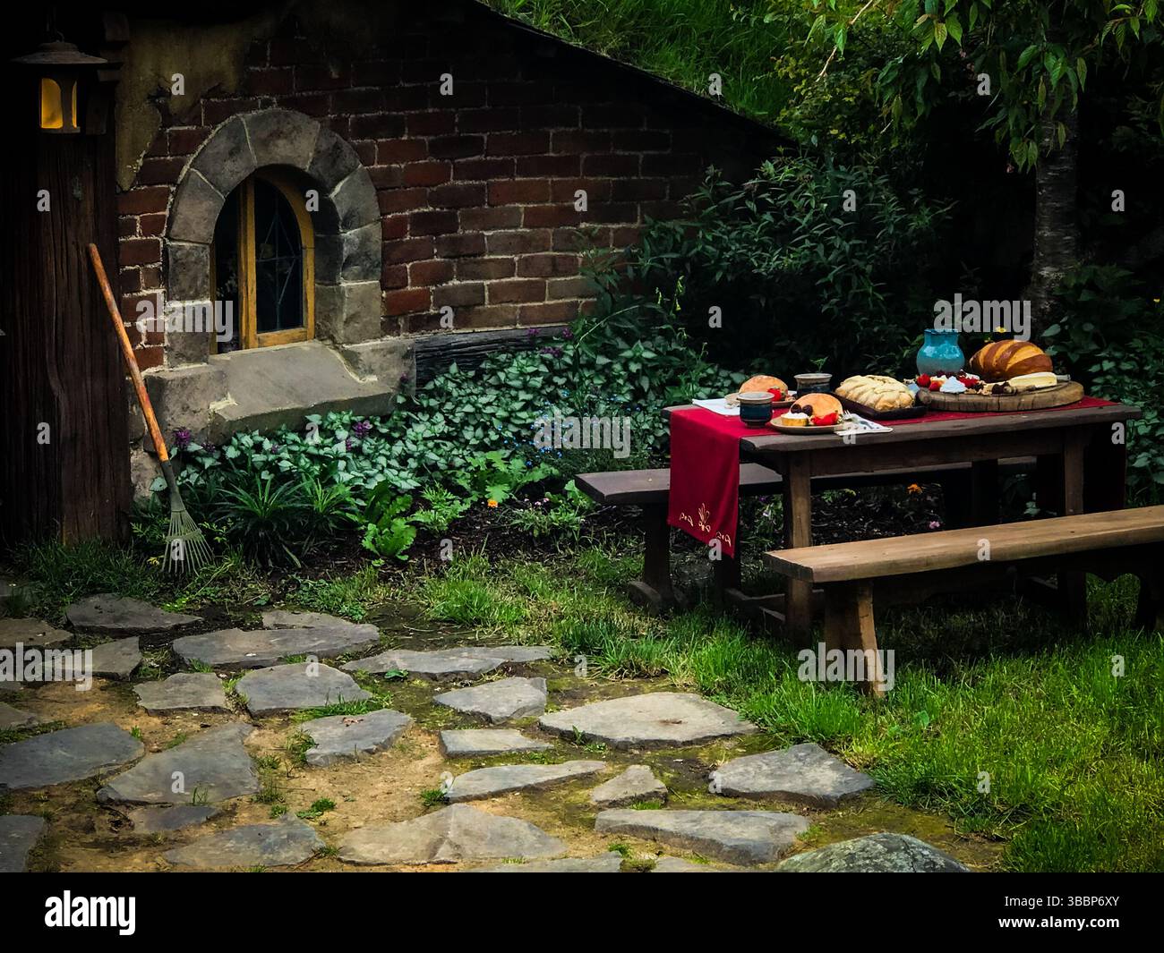 Inspirational planting and garden designs around the Hobbiton film set ...