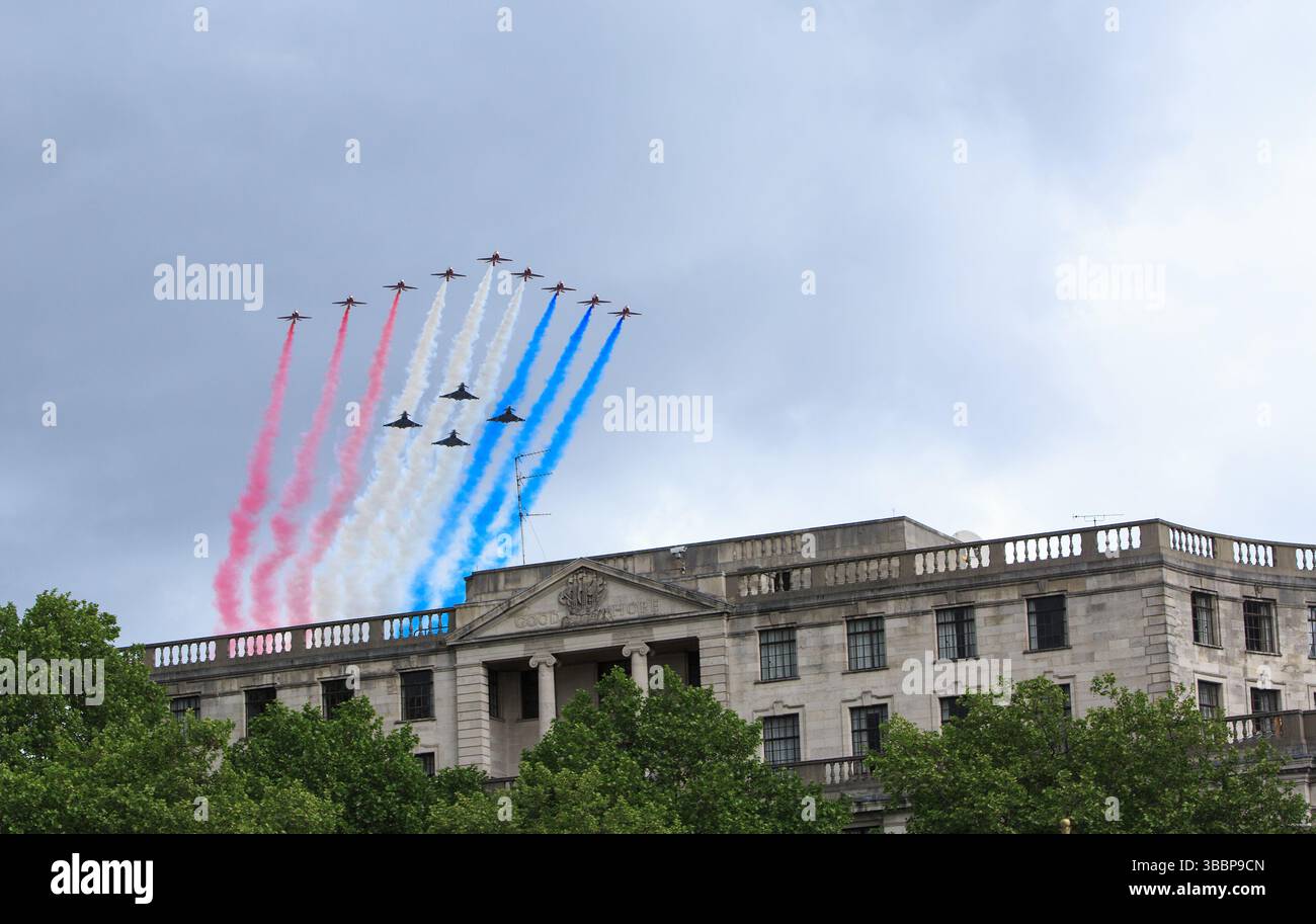 London, 05-05-25, V.E day celebrations in London, with Red Arrows and ...